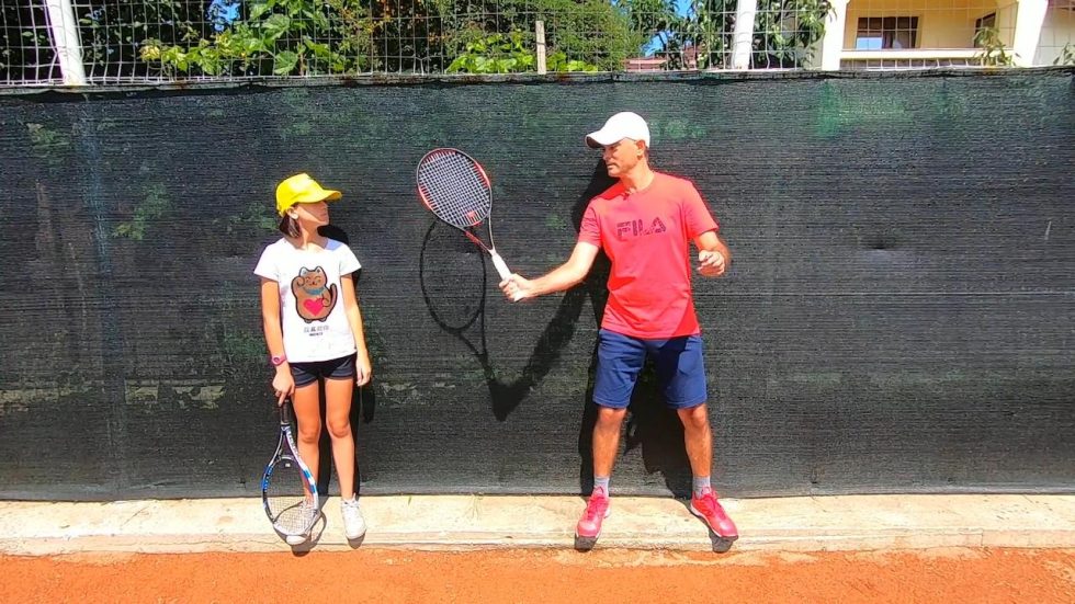 My Step-by-Step Approach to Teaching Tennis Volley to Beginners