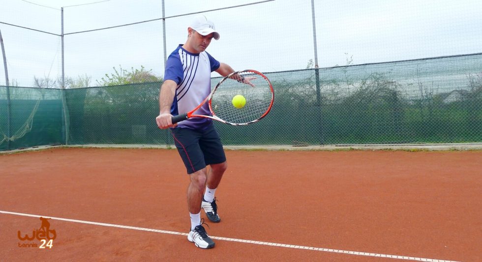 How to Switch from Two-Handed to One-Handed Tennis Backhand